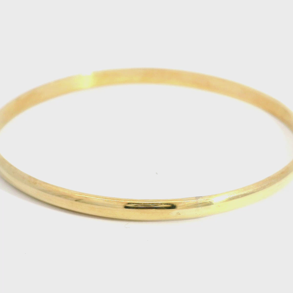 9ct Yellow Gold Oval Shaped Bangle – Clayfield Jewellery Online